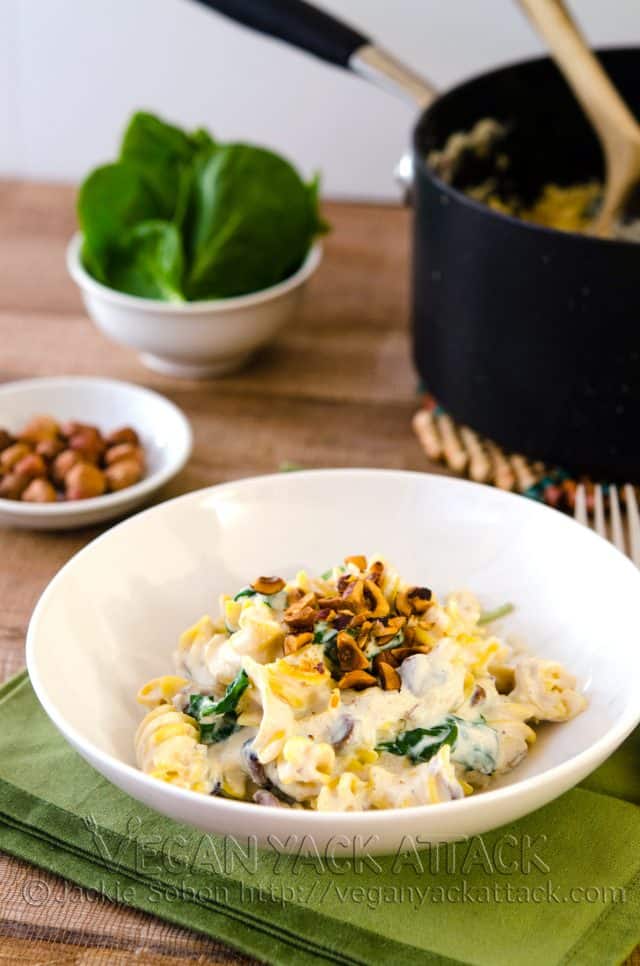 Creamy Garlic Spinach Pasta with Toasted Hazelnuts - Vegan Yack Attack